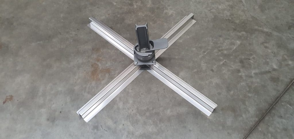 STAINLESS STEEL CROSS FRAME | Shelta